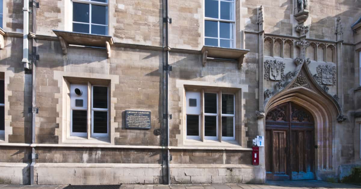 Ernest Rutherford: The Life of a Genius - SCALAR LIGHT